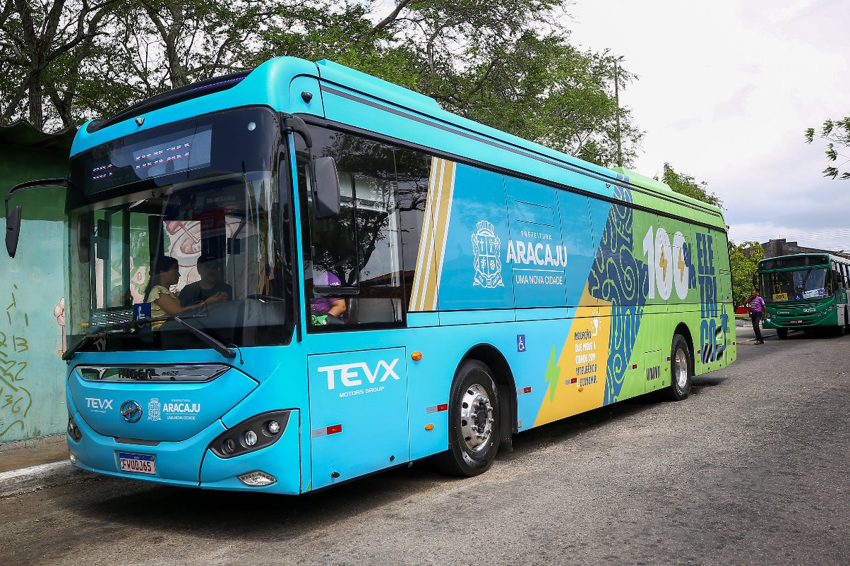 Ônibus elétrico Azure A12 BR da TEVX Higer entra em operação em Aracaju ...