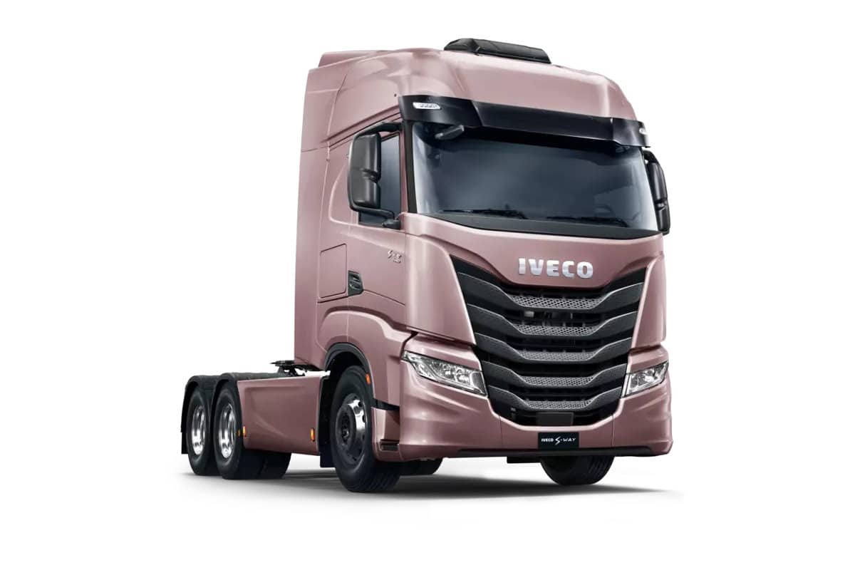 Iveco usa bom humor para campanha do S-Way - Blog do Caminhoneiro