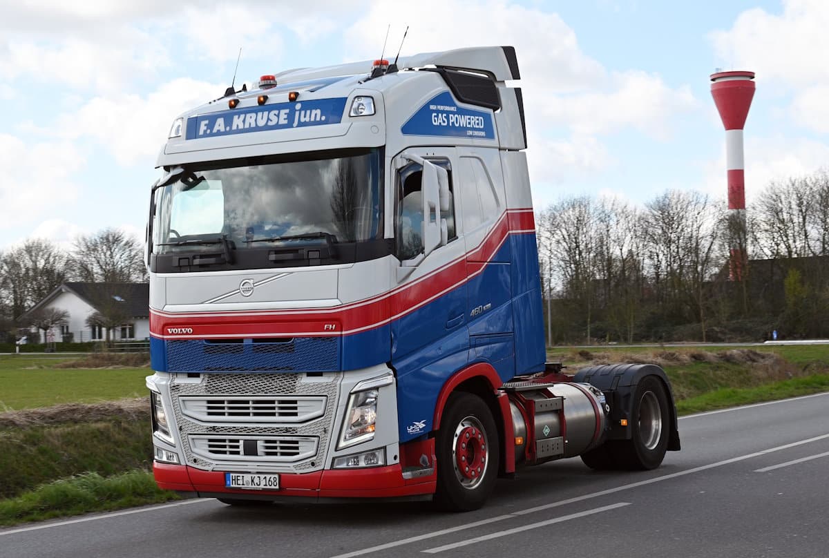 Volvo FH 2018 a gás bate a marca de 1 milhão de quilômetros rodados ...