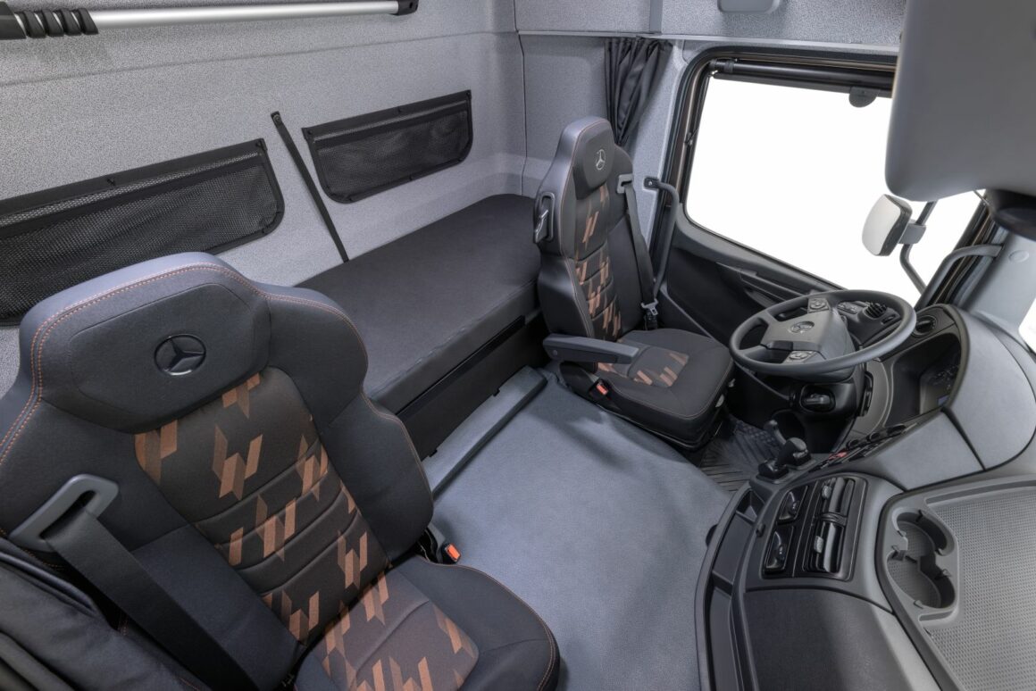 FICHA TÉCNICA - Mercedes-Benz Axor 2545 6x2 - Blog do Caminhoneiro